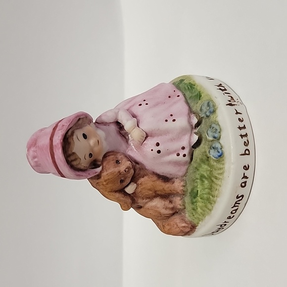 George Good Corporation | Accents | Daydream Are Better With Two ...